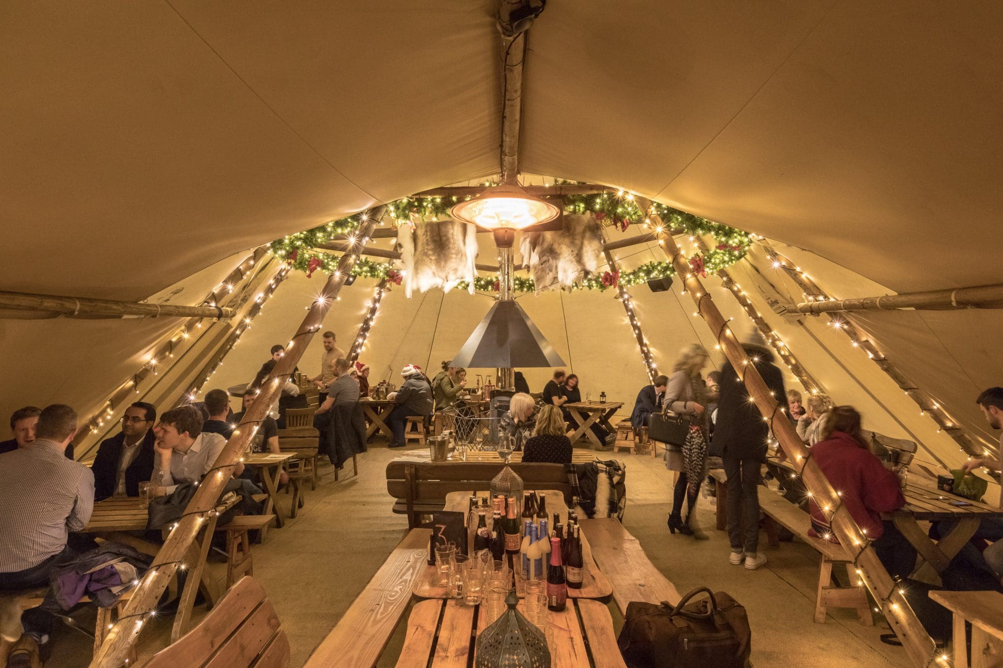 7 Reasons to Choose Tipis for Restaurants and Bars